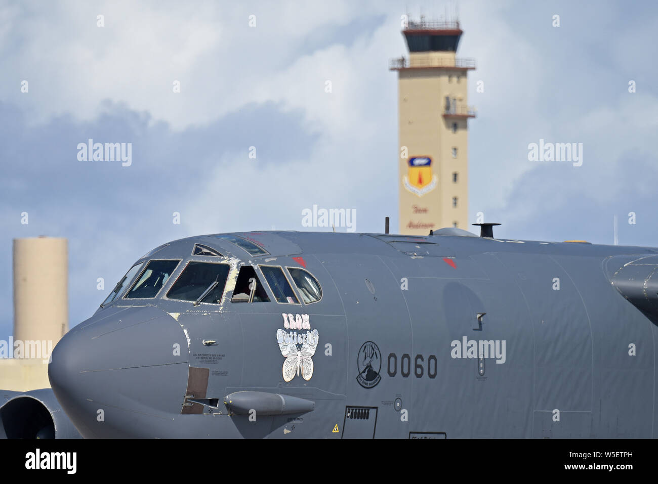 69th aircraft maintenance squadron hi-res stock photography and images ...