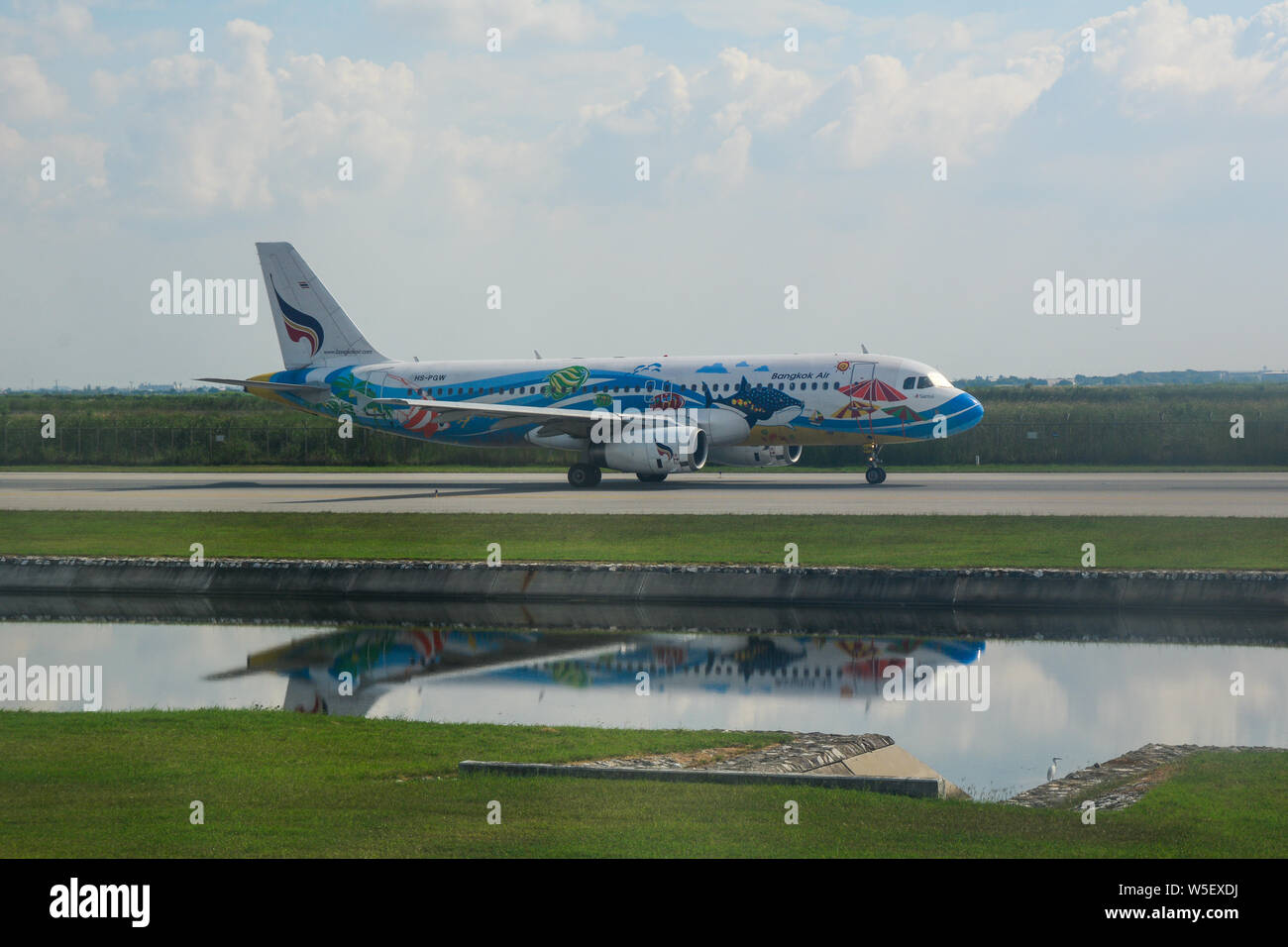 Bangkok, Thailand - Nov 10, 2015. HS-PGW Bangkok Airways Airbus A320 ...
