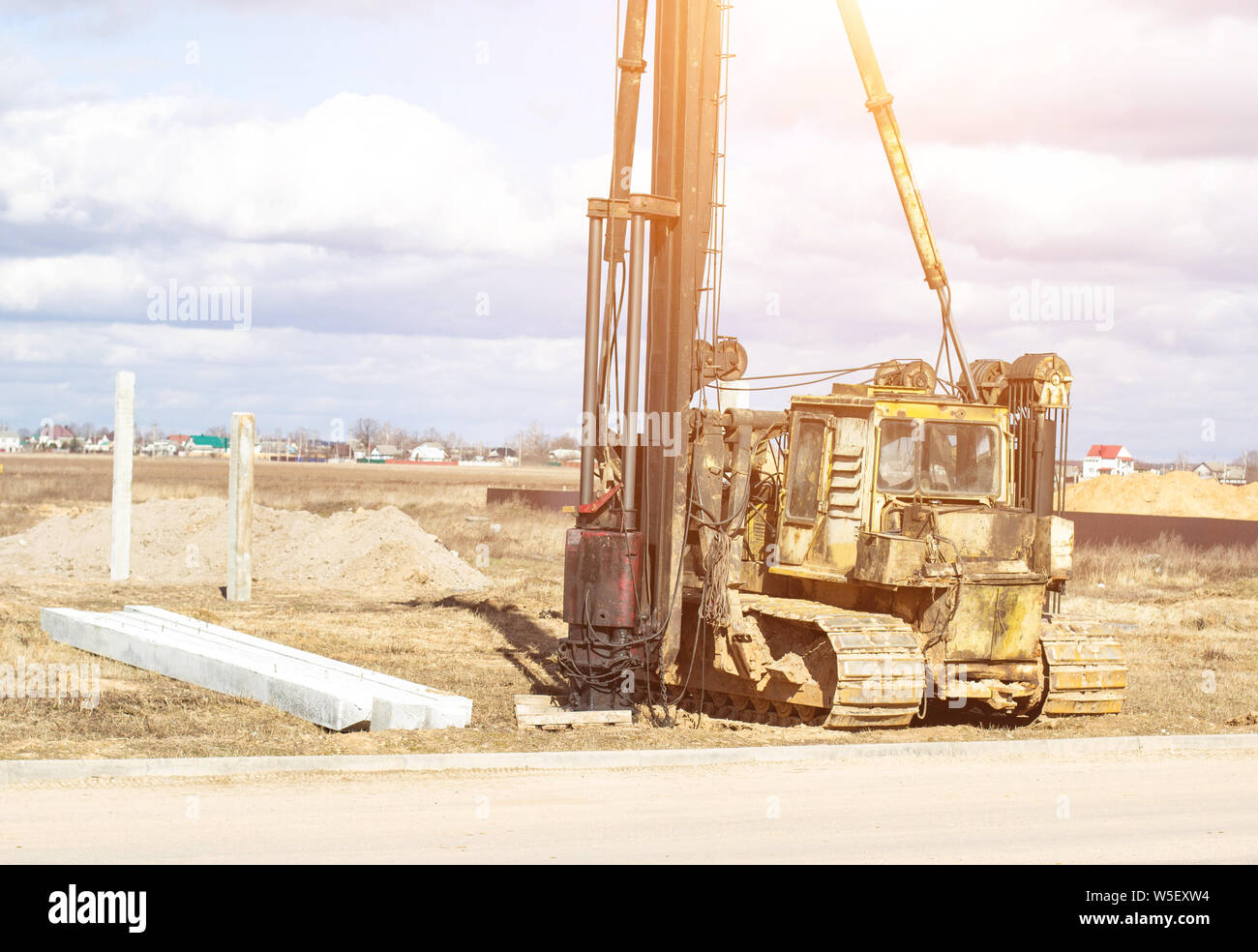 Construction and construction of the foundation on reinforced concrete ...