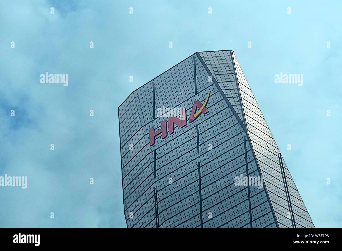 Hna airline hi-res stock photography and images - Alamy
