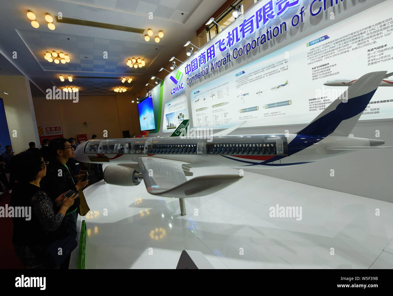 --FILE--A model plane of CR929 widebody passenger jet of COMAC ...