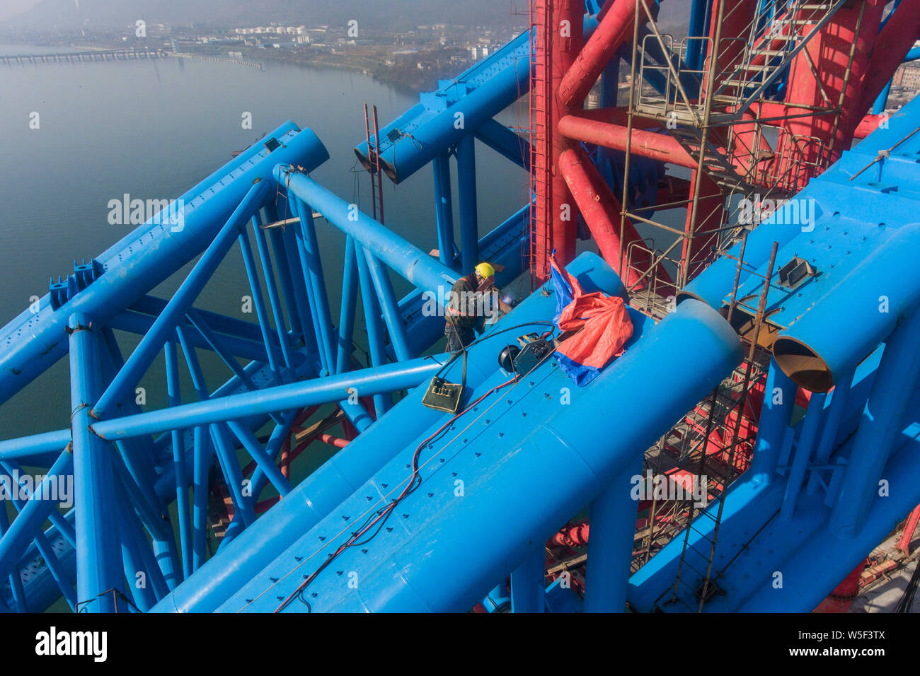 The main structure of Cuijiaying Hanjiang River Bridge on the Wuhan ...