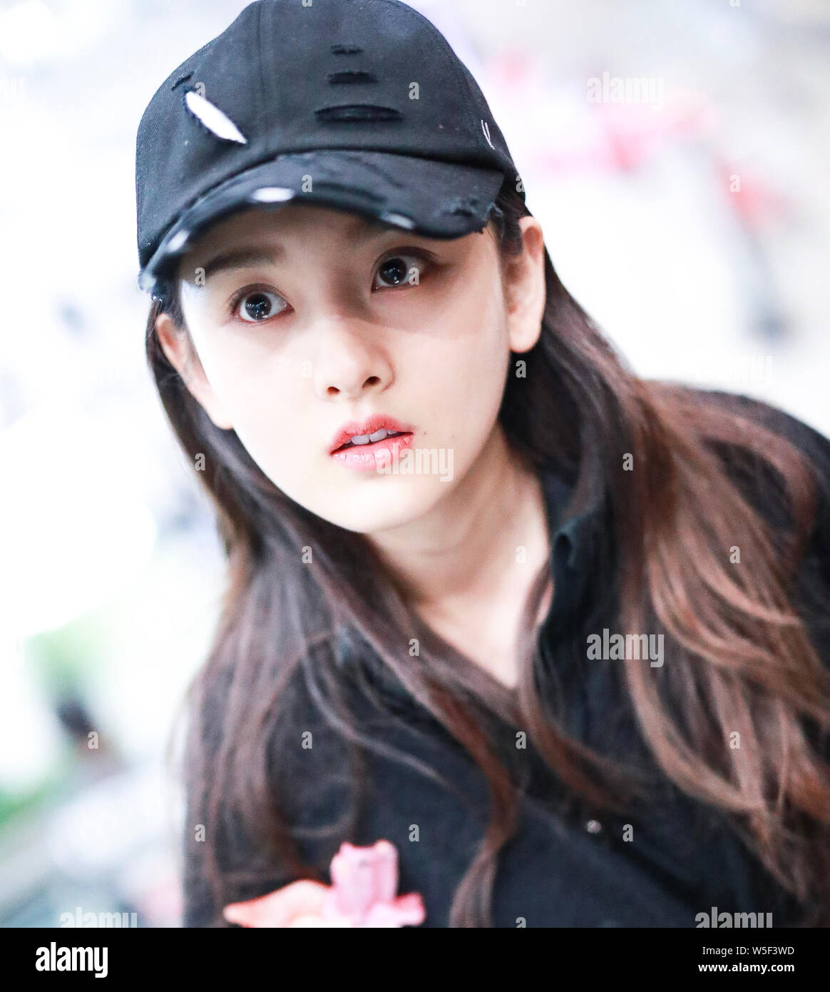 Chinese actress Lareina Song or Song Zuer arrives at the Hangzhou ...