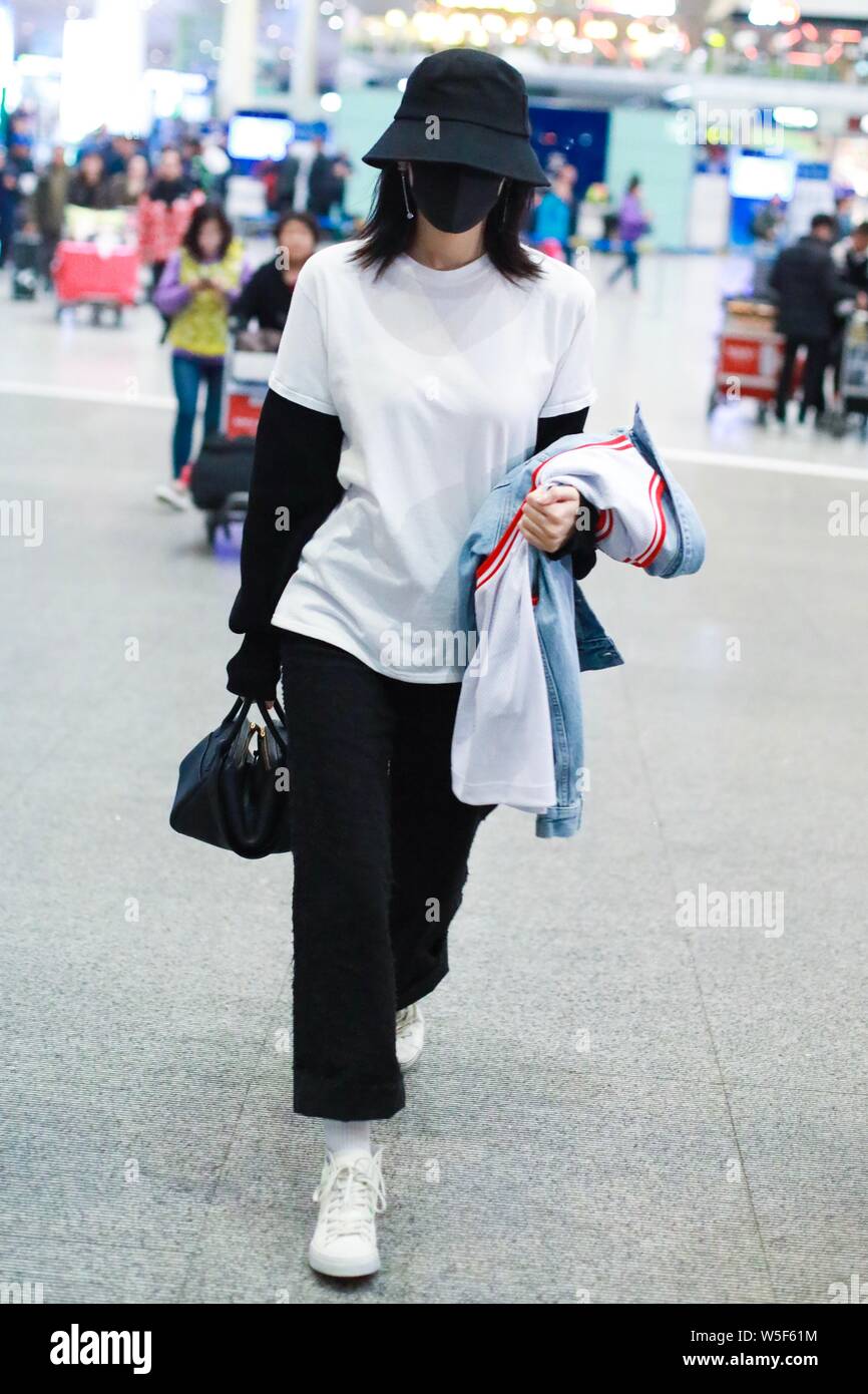 Chinese Uigur actress Gulnezer Bextiyar, also known as Gulnazar or Guli ...