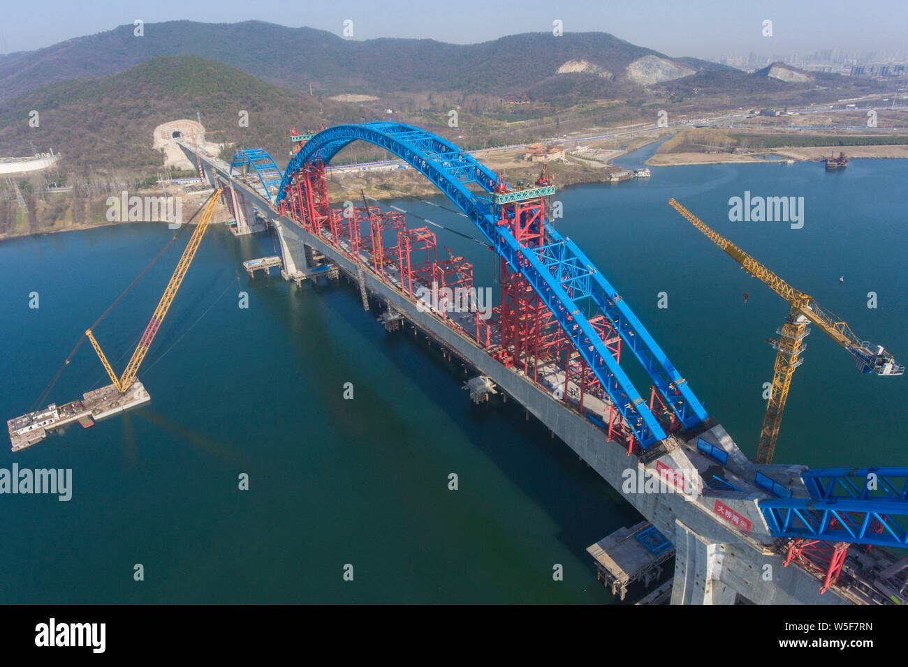 The main structure of Cuijiaying Hanjiang River Bridge on the Wuhan ...