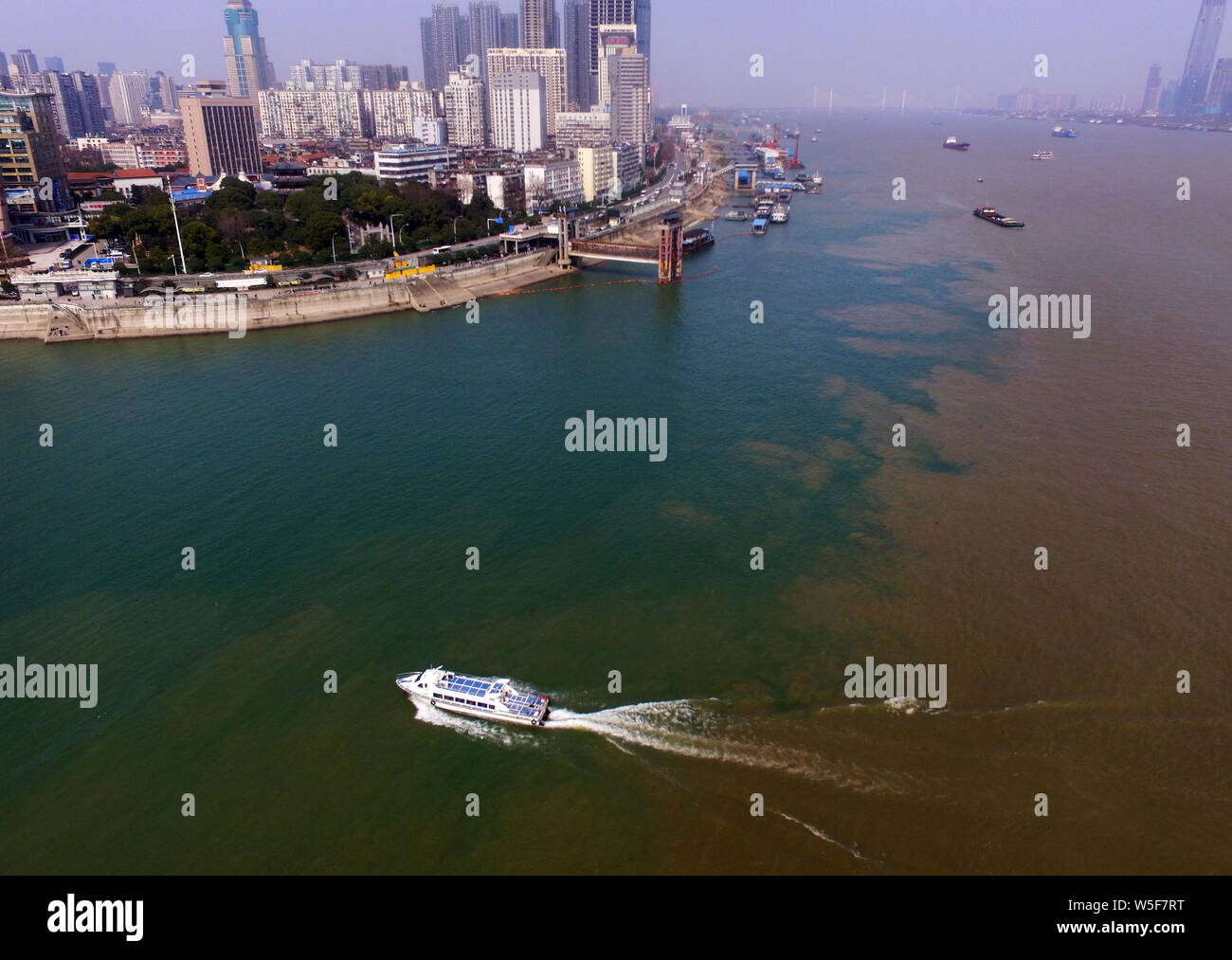 The sandy Yangtze River meets the clean Hanjiang River at the Dragon ...