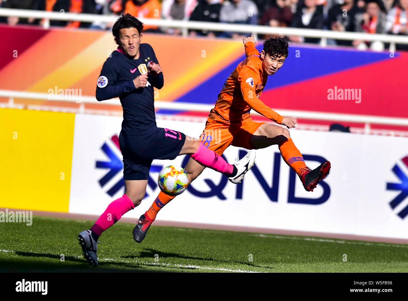 Zhou haibin hi-res stock photography and images - Alamy