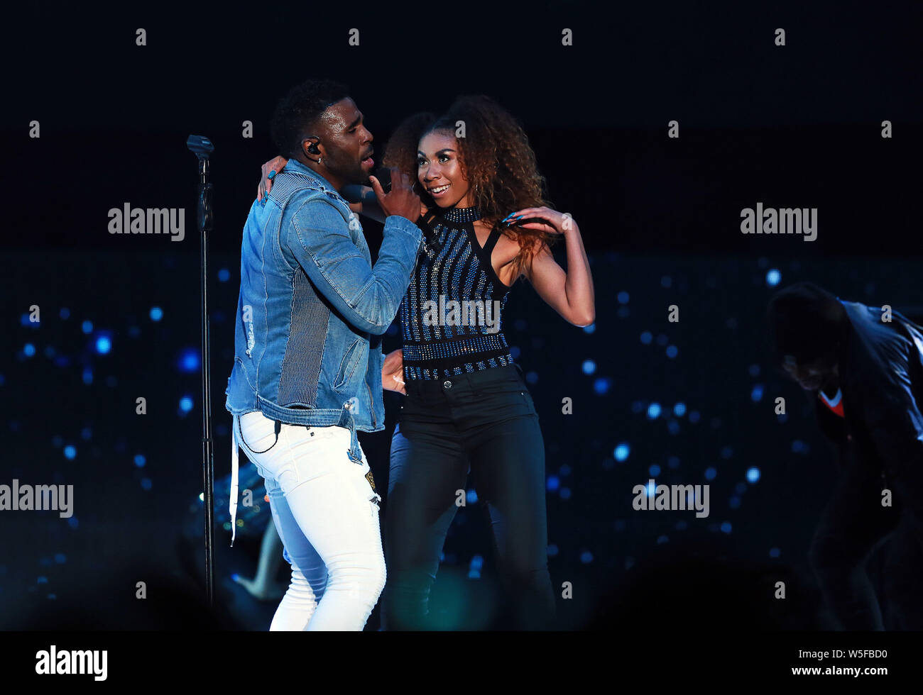 American singer-songwriter Jason Derulo performs during the draw ...