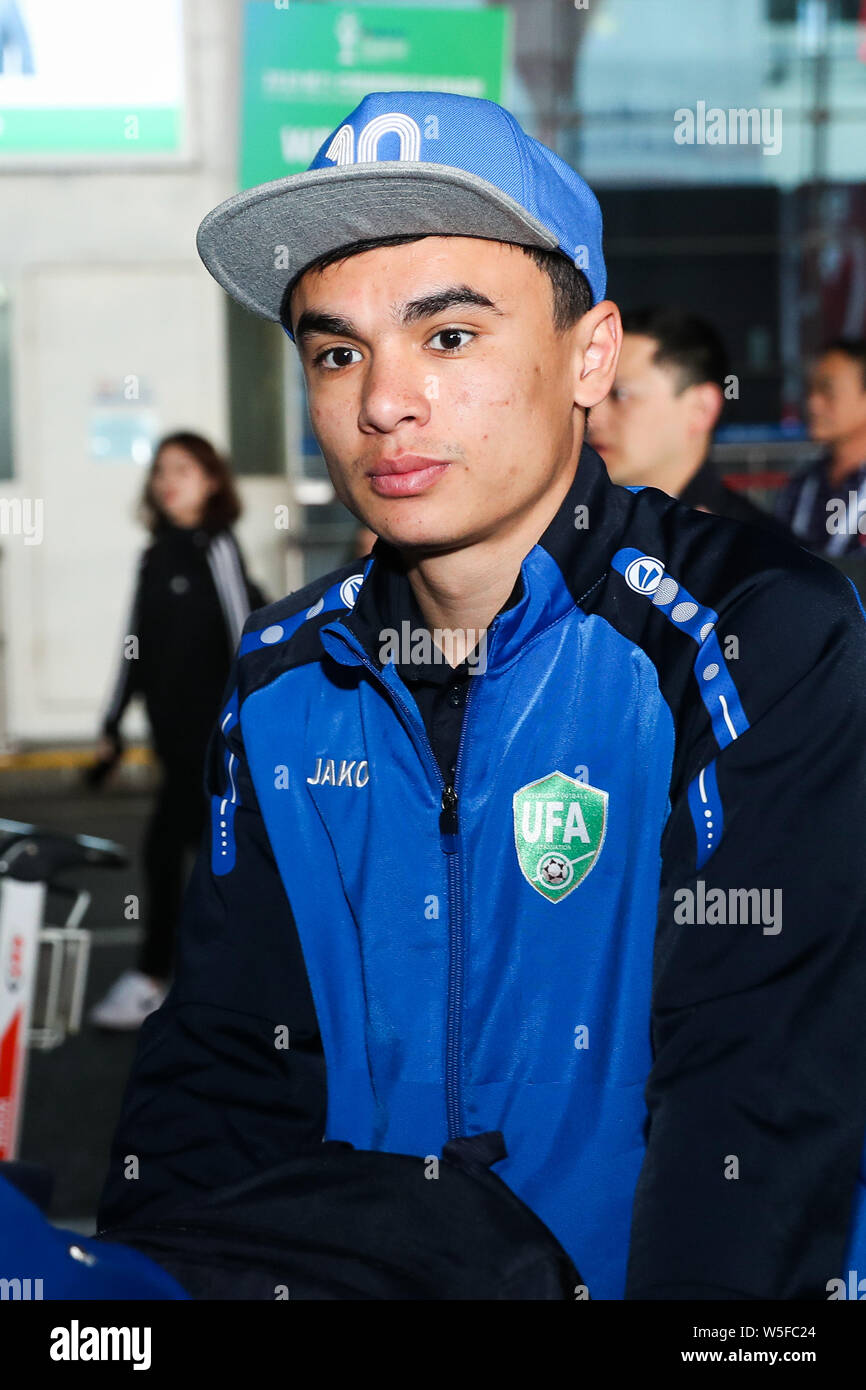 Players of Uzbekistan national men's football team arrive at the ...