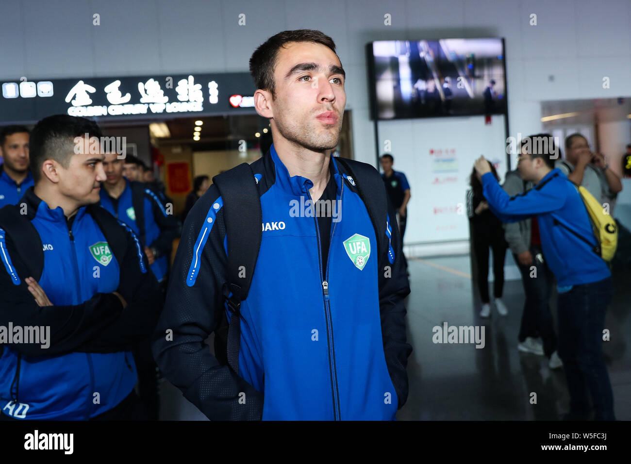 Players of Uzbekistan national men's football team arrive at the ...