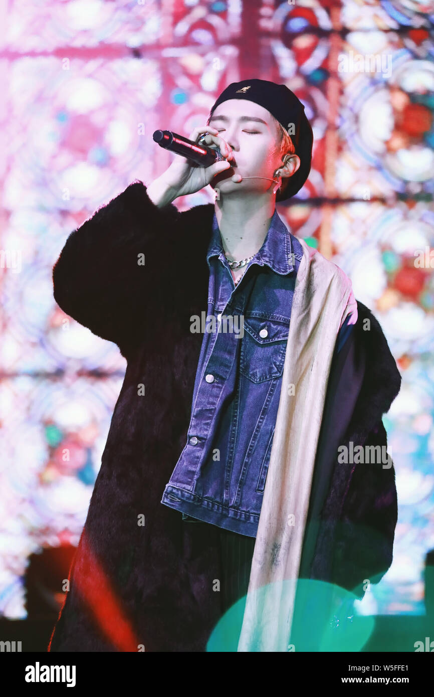 Chinese singer Fan Chengcheng, the younger brother of actress Fan ...