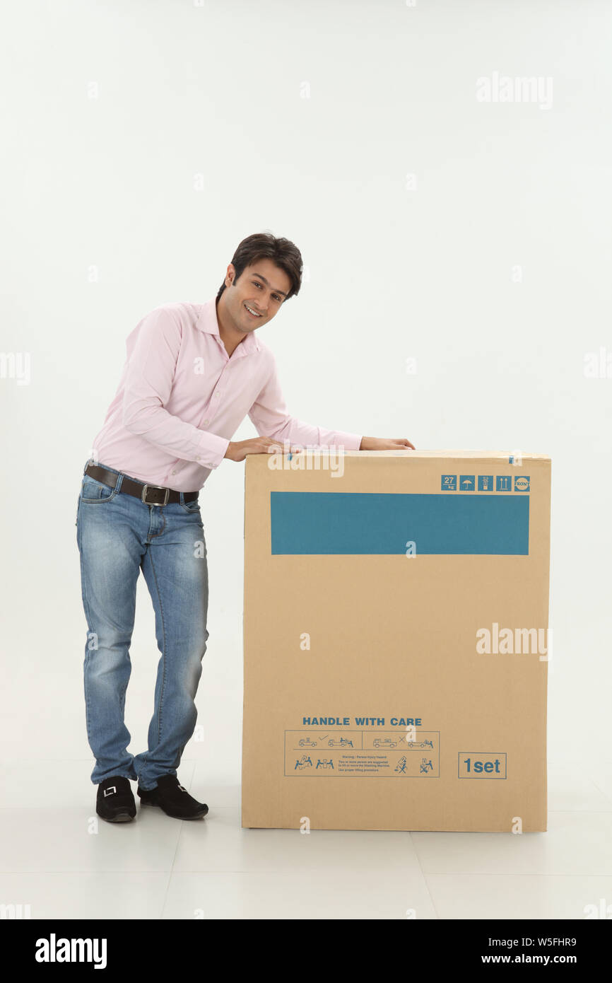 Indian salesman hi-res stock photography and images - Alamy