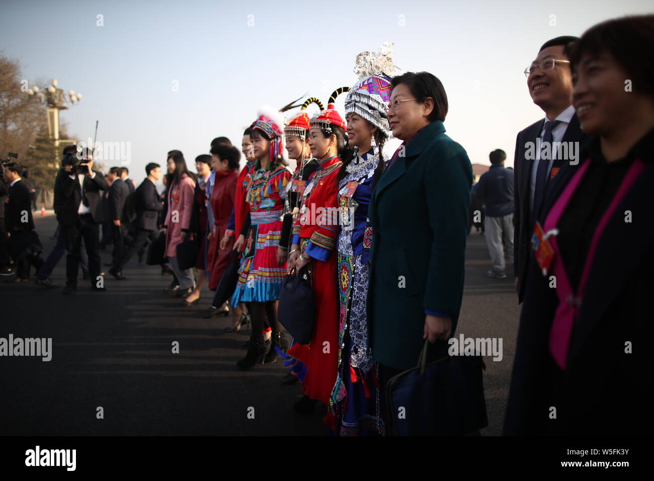 Chinese ethnic minorities hi-res stock photography and images - Alamy