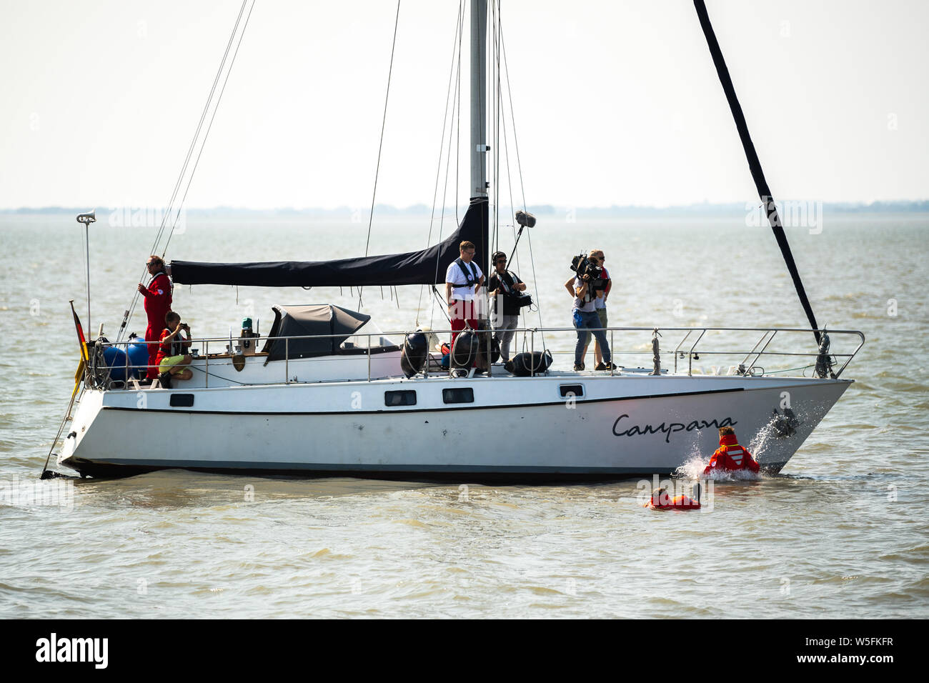 Rescue of shipwrecked people hi-res stock photography and images - Alamy