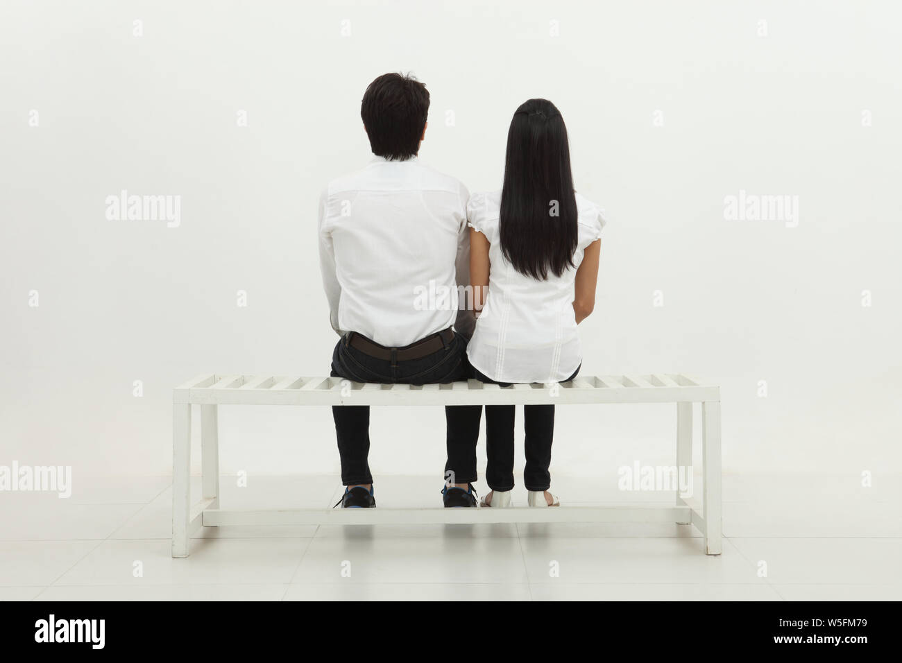 Man sitting bench rear view isolated hi-res stock photography and ...