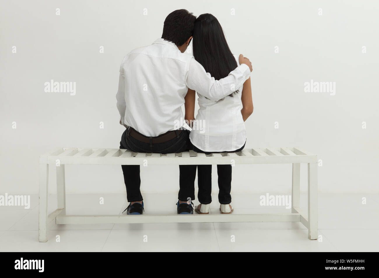 Man sitting bench rear view isolated hi-res stock photography and ...