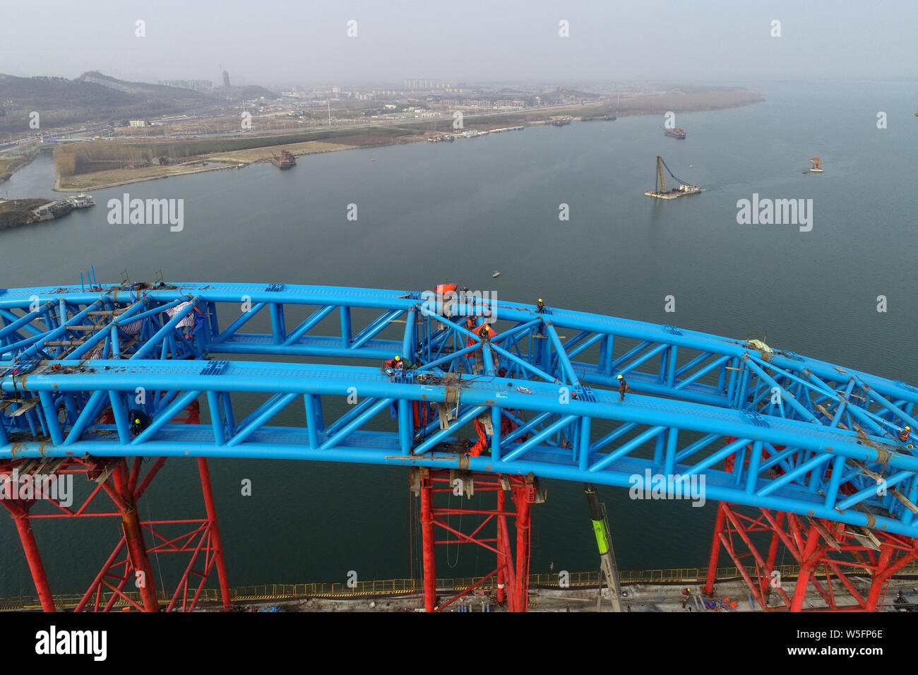 The Cuijiaying Hanjiang River Bridge of Wuhan-Shiyan high-speed railway ...