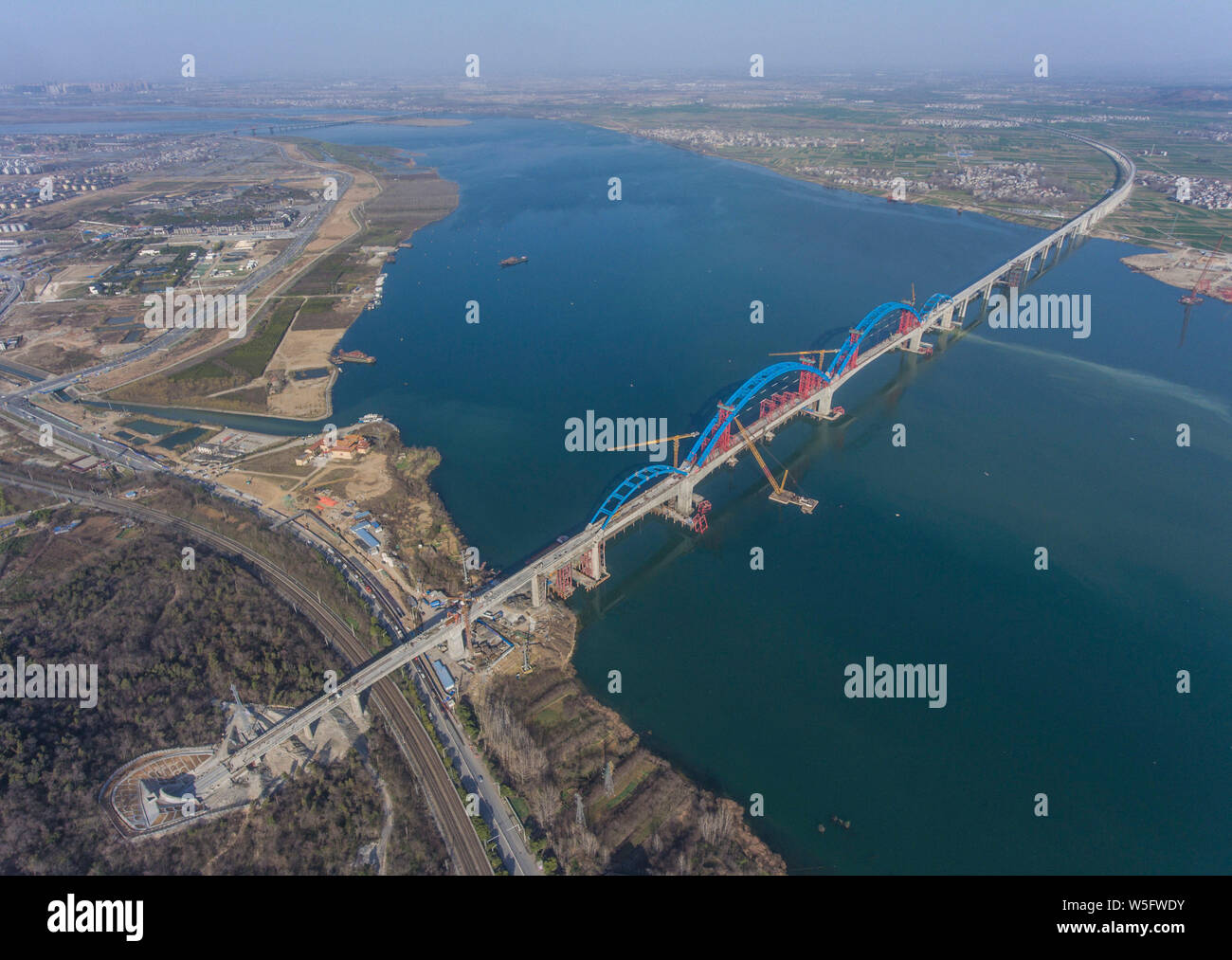 The main structure of Cuijiaying Hanjiang River Bridge on the Wuhan ...