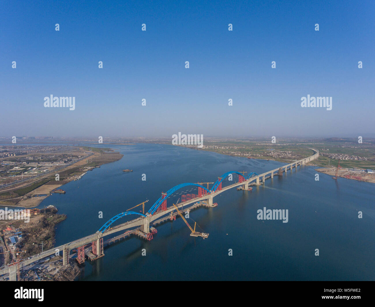 The main structure of Cuijiaying Hanjiang River Bridge on the Wuhan ...