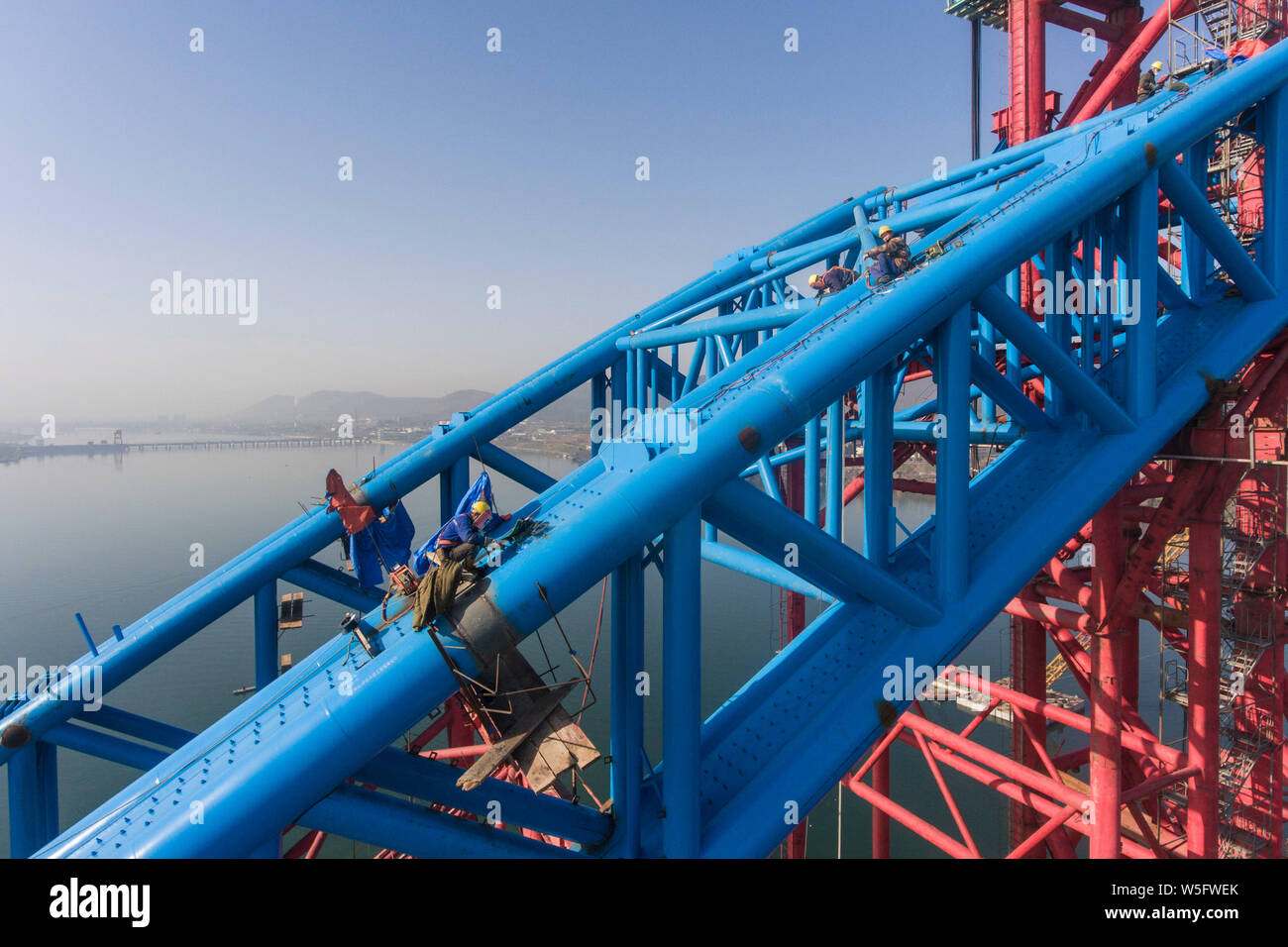 Cuijiaying hanjiang river bridge hi-res stock photography and images ...