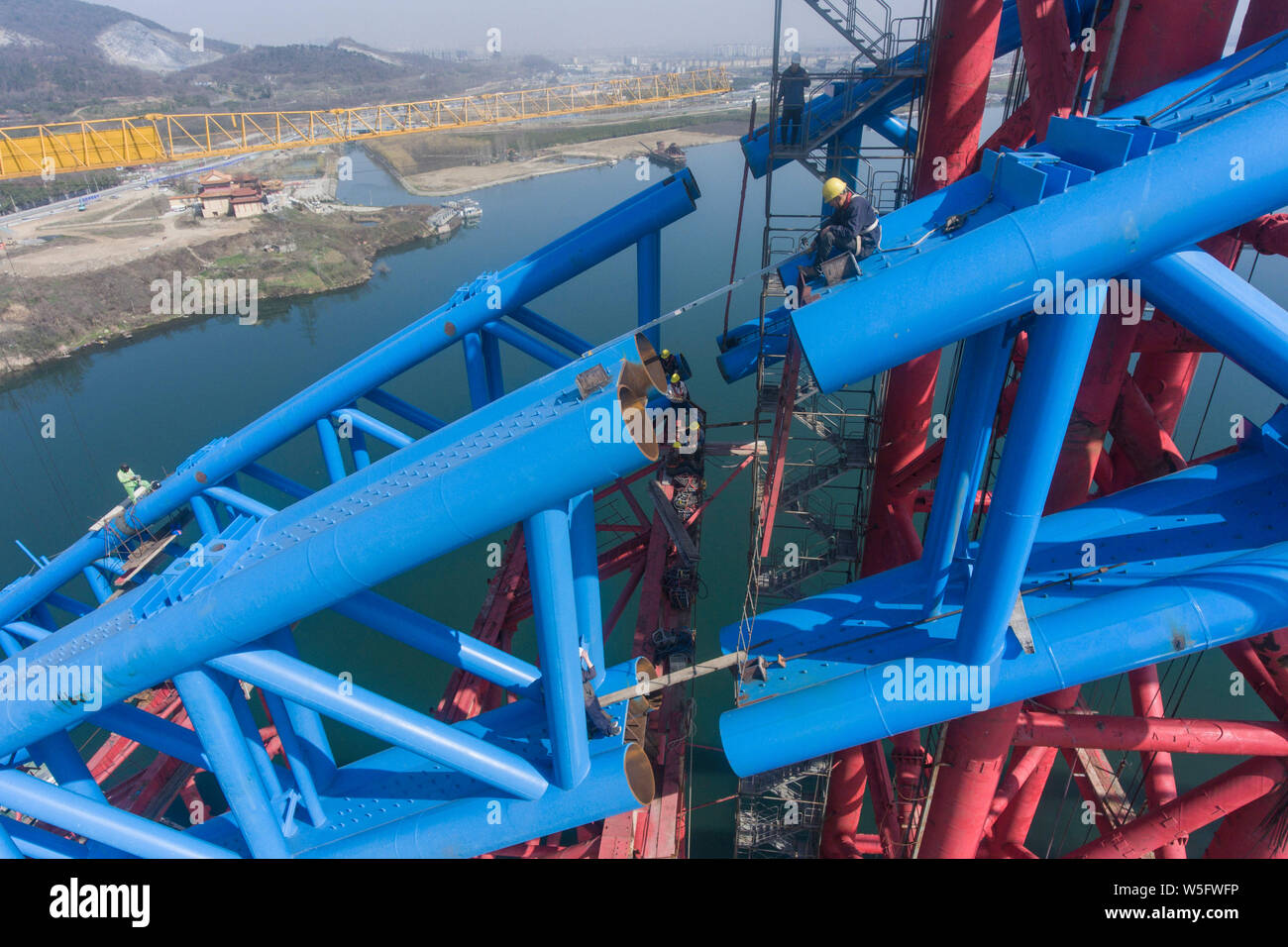 The main structure of Cuijiaying Hanjiang River Bridge on the Wuhan ...