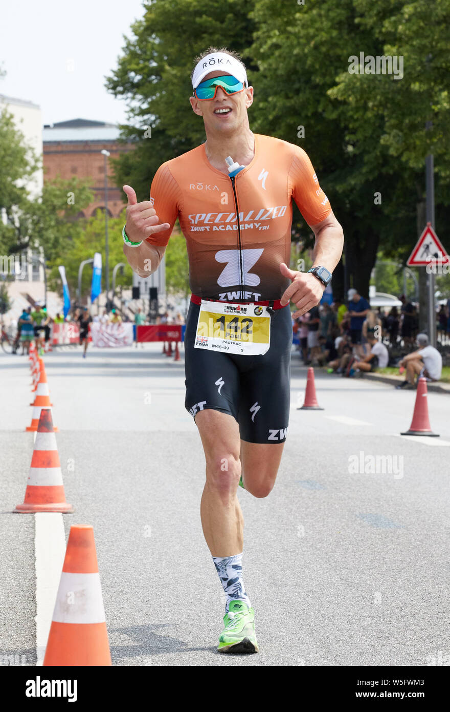 Triathlon men hi-res stock photography and images - Alamy