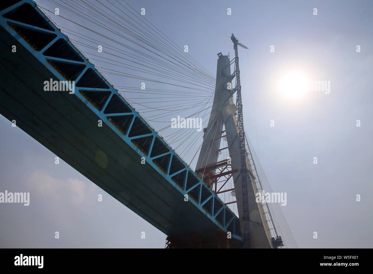 The world's longest cable-stayed bridge, the Hutong (Shanghai-Nantong ...