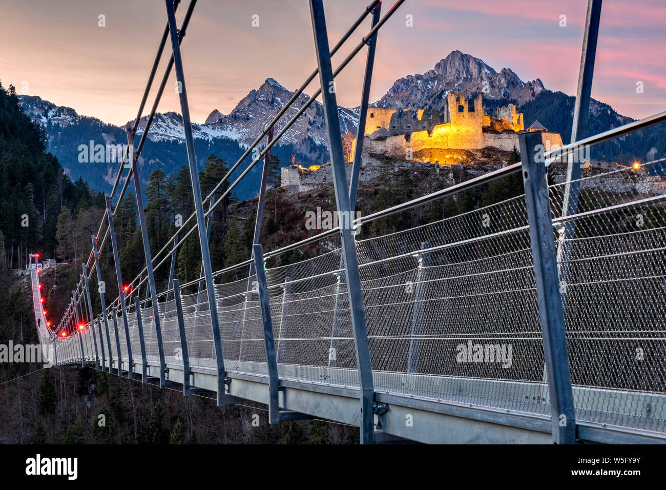 Suspension pedestrian bridge footbridge hi-res stock photography and ...