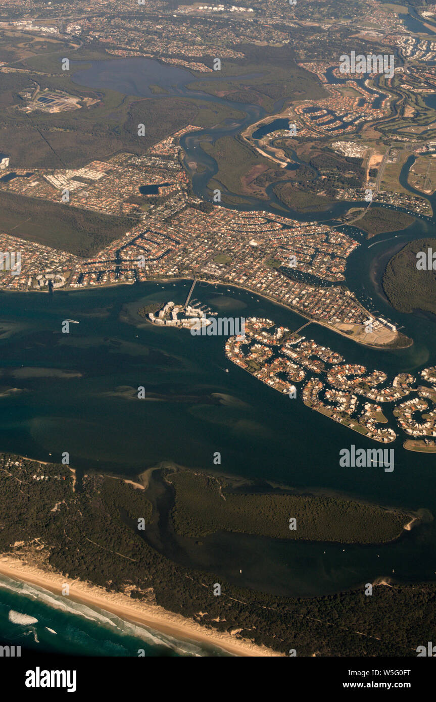 Aerial view of Paradise Point Beach north of Surfers Paradise, on the ...