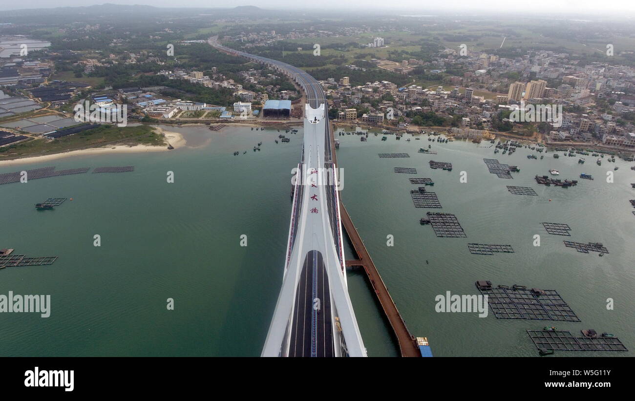 The Haiwen Bridge, China's first cross-sea bridge crossing active ...