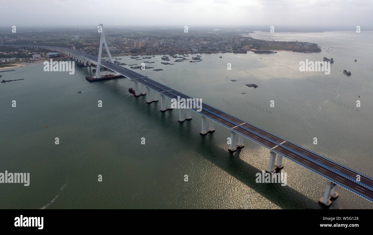 The Haiwen Bridge, China's first cross-sea bridge crossing active ...