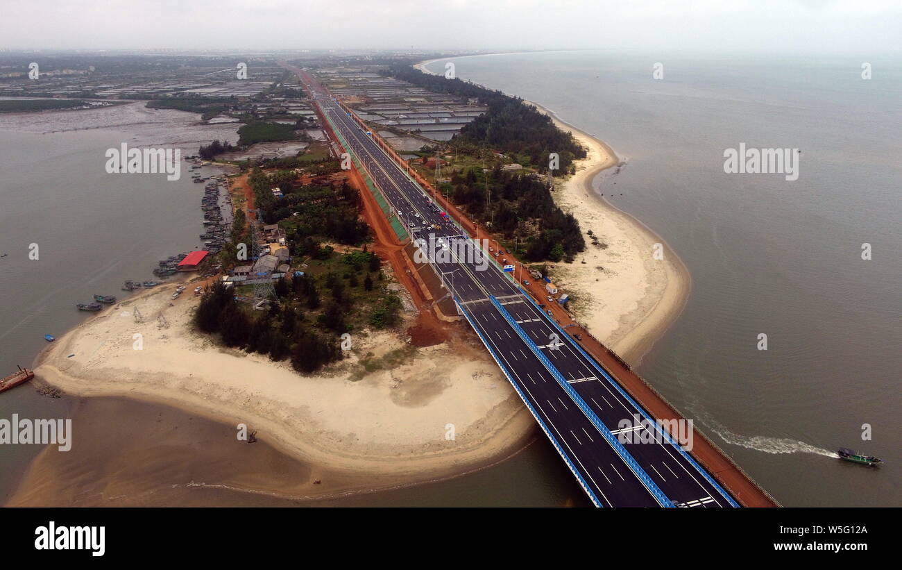 The Haiwen Bridge, China's first cross-sea bridge crossing active ...