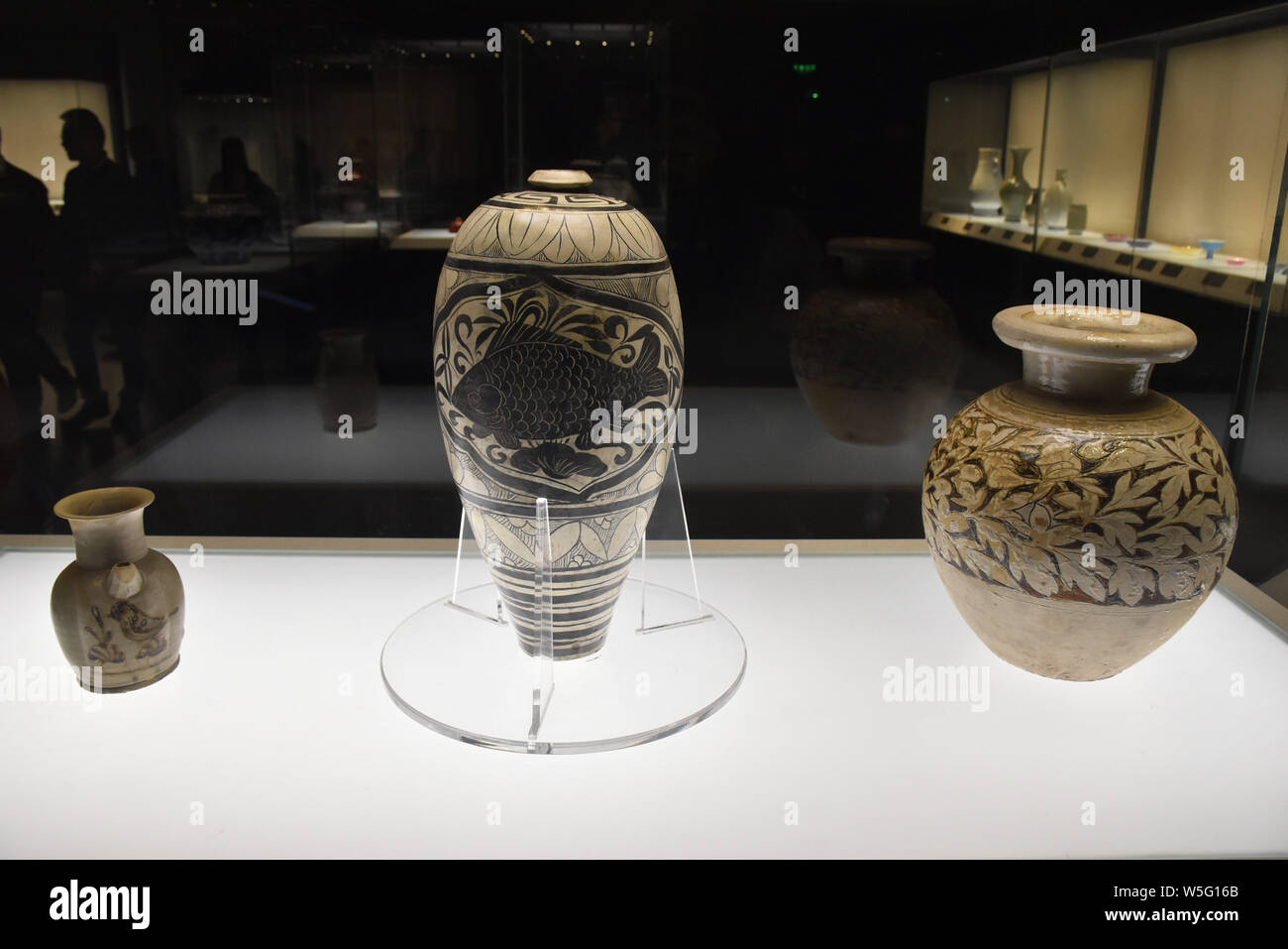 Porcelains are on display at the "Ancient Chinese Porcelain Art ...