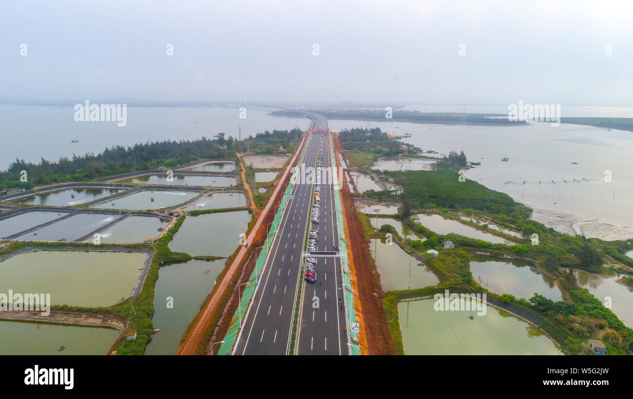 The Haiwen Bridge, China's first cross-sea bridge crossing active ...