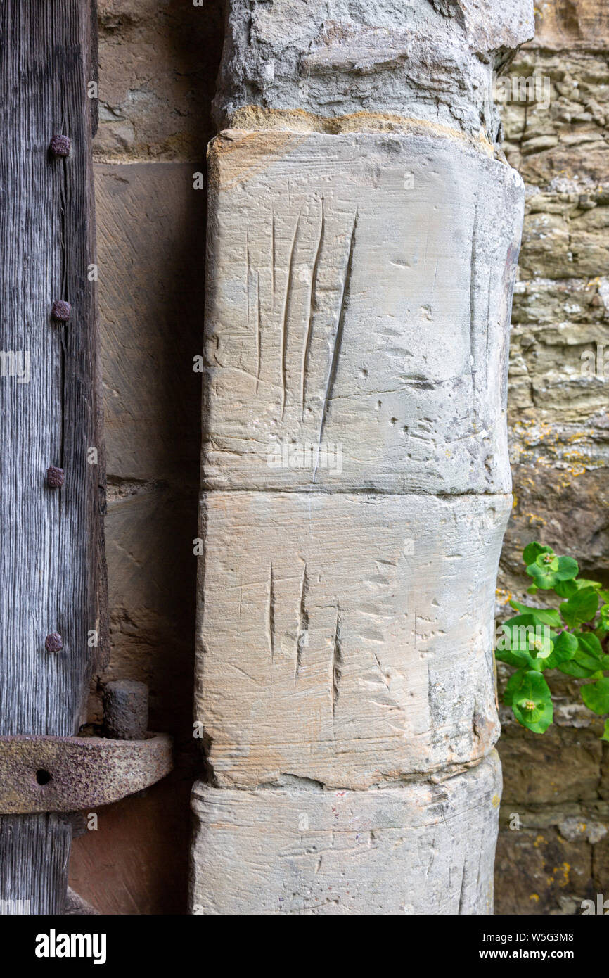 Builders marks hi-res stock photography and images - Alamy