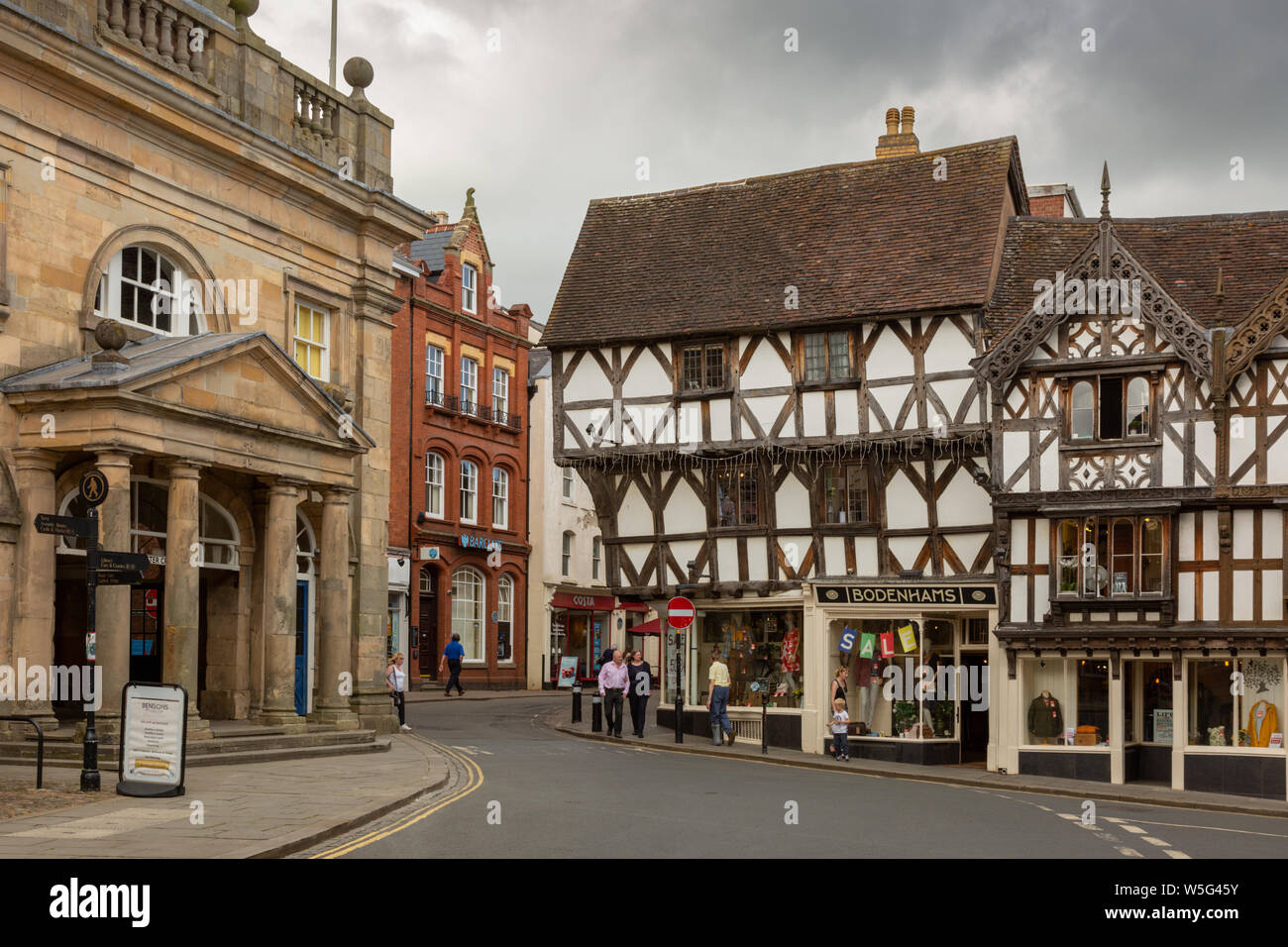 Ludlow shropshire high street hi-res stock photography and images - Alamy