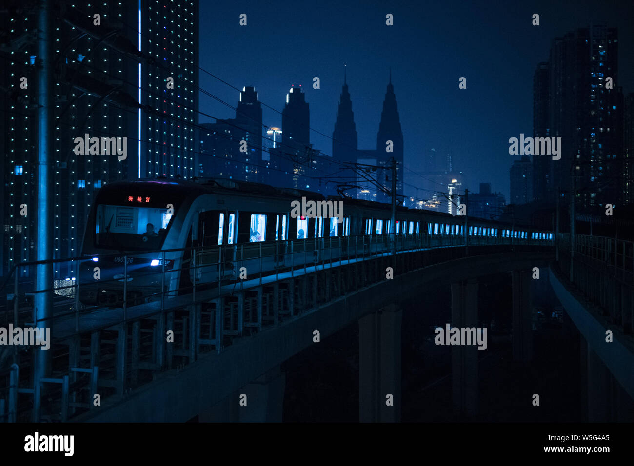 Rail photos hi-res stock photography and images - Alamy