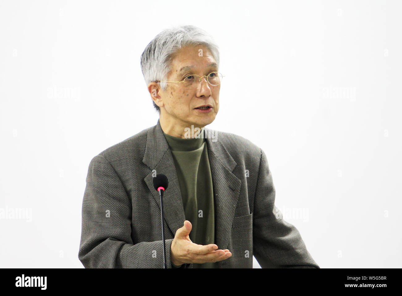 Japanese sinologist Inahata Koichiro, Emeritus Professor of Waseda ...