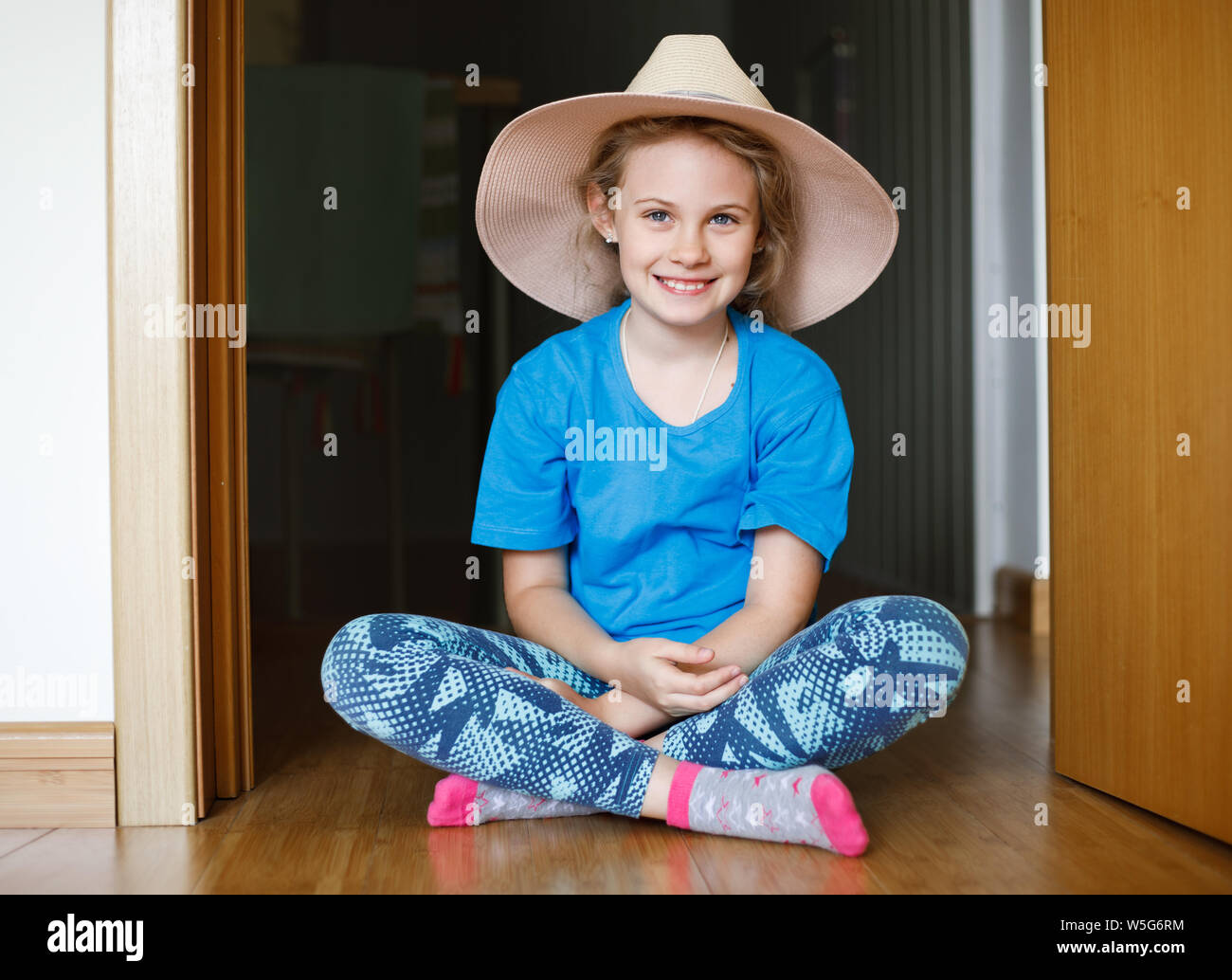 8 years old girl hi-res stock photography and images - Alamy