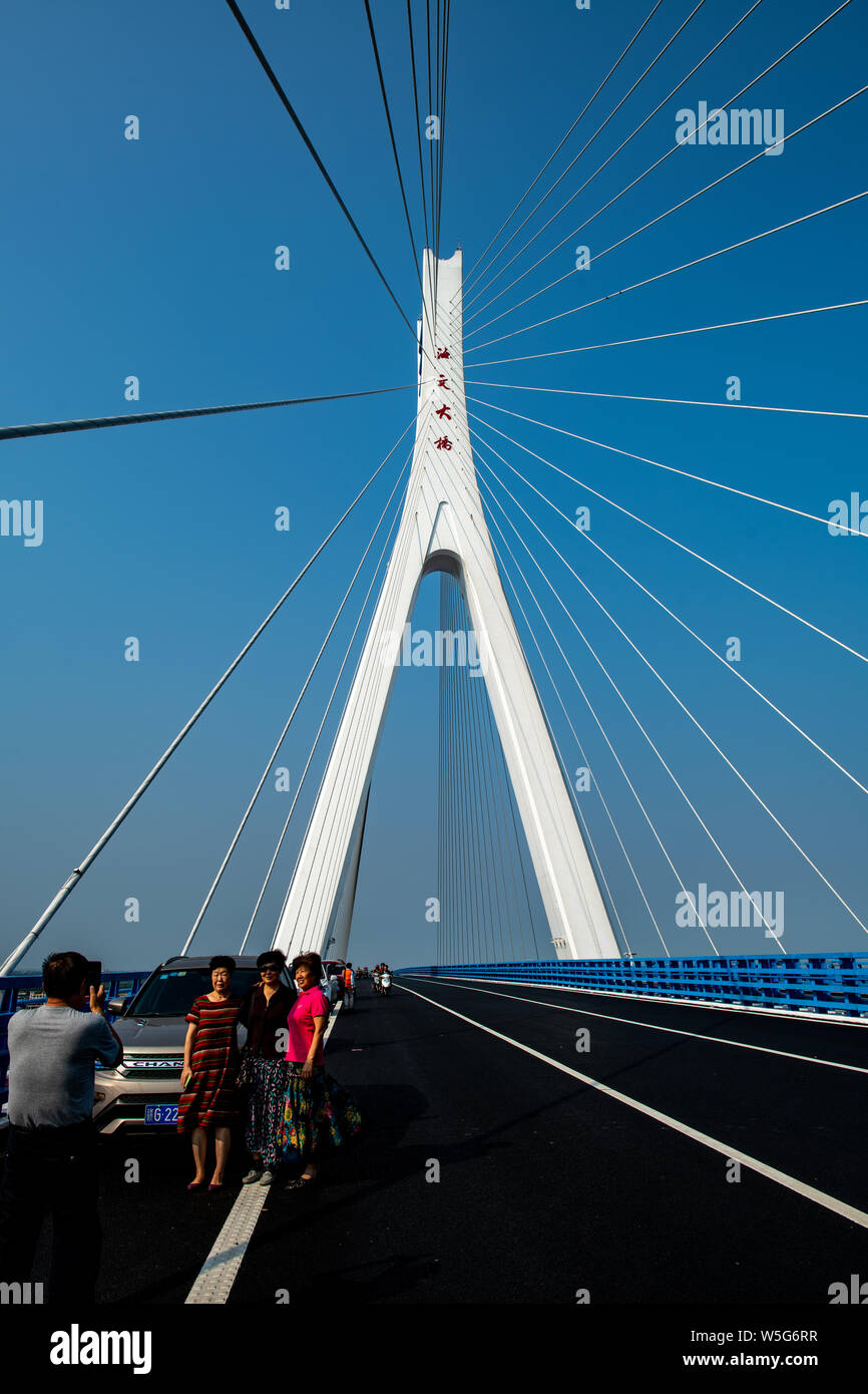 The Haiwen Bridge, China's first cross-sea bridge crossing active ...