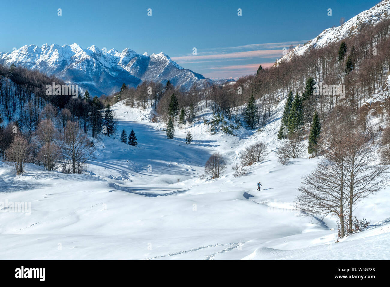Wintertime in the alps hi-res stock photography and images - Alamy