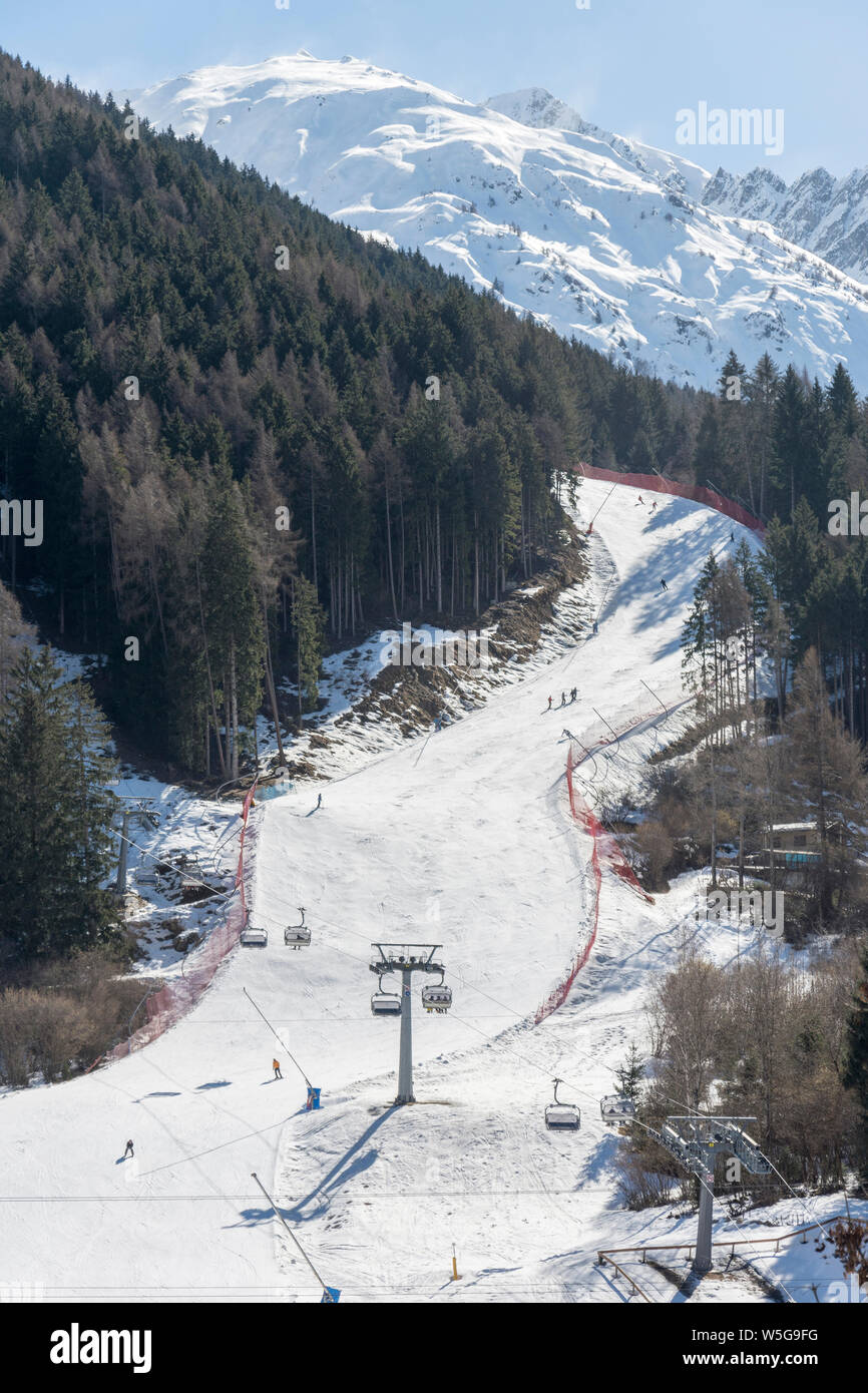 Temu ski area hi-res stock photography and images - Alamy