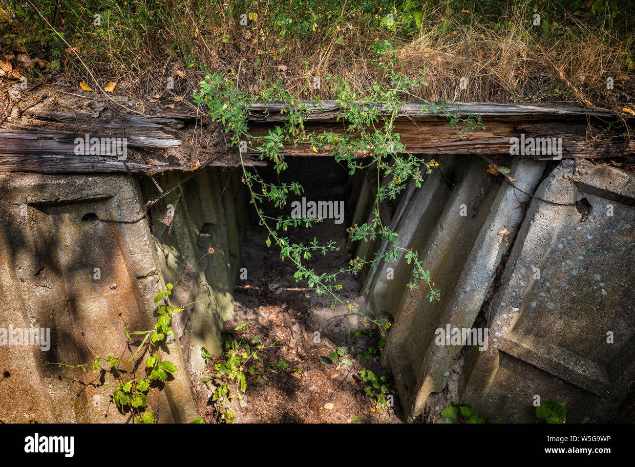 Entrenchment hi-res stock photography and images - Alamy