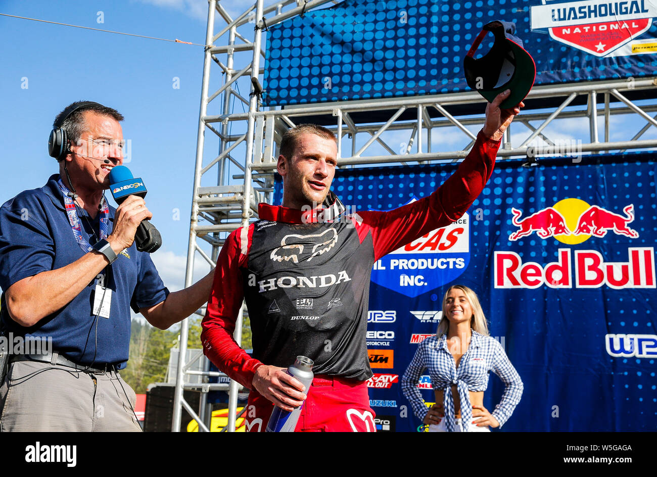 Washougal, WA USA. 27th July, 2019. # 94 Ken Roczen wave to the fans ...