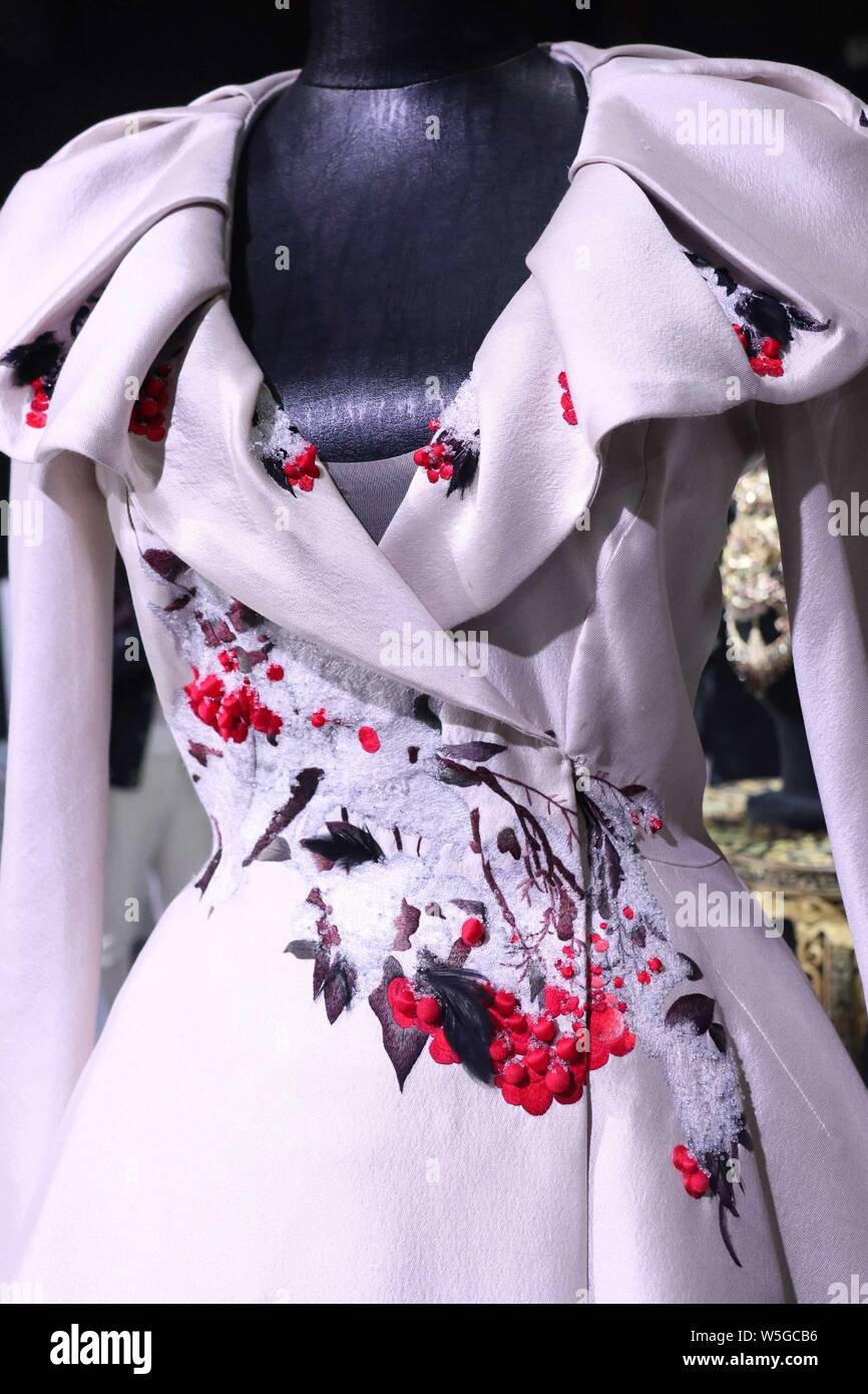 The new creations are displayed at the China Haute Couture Art ...