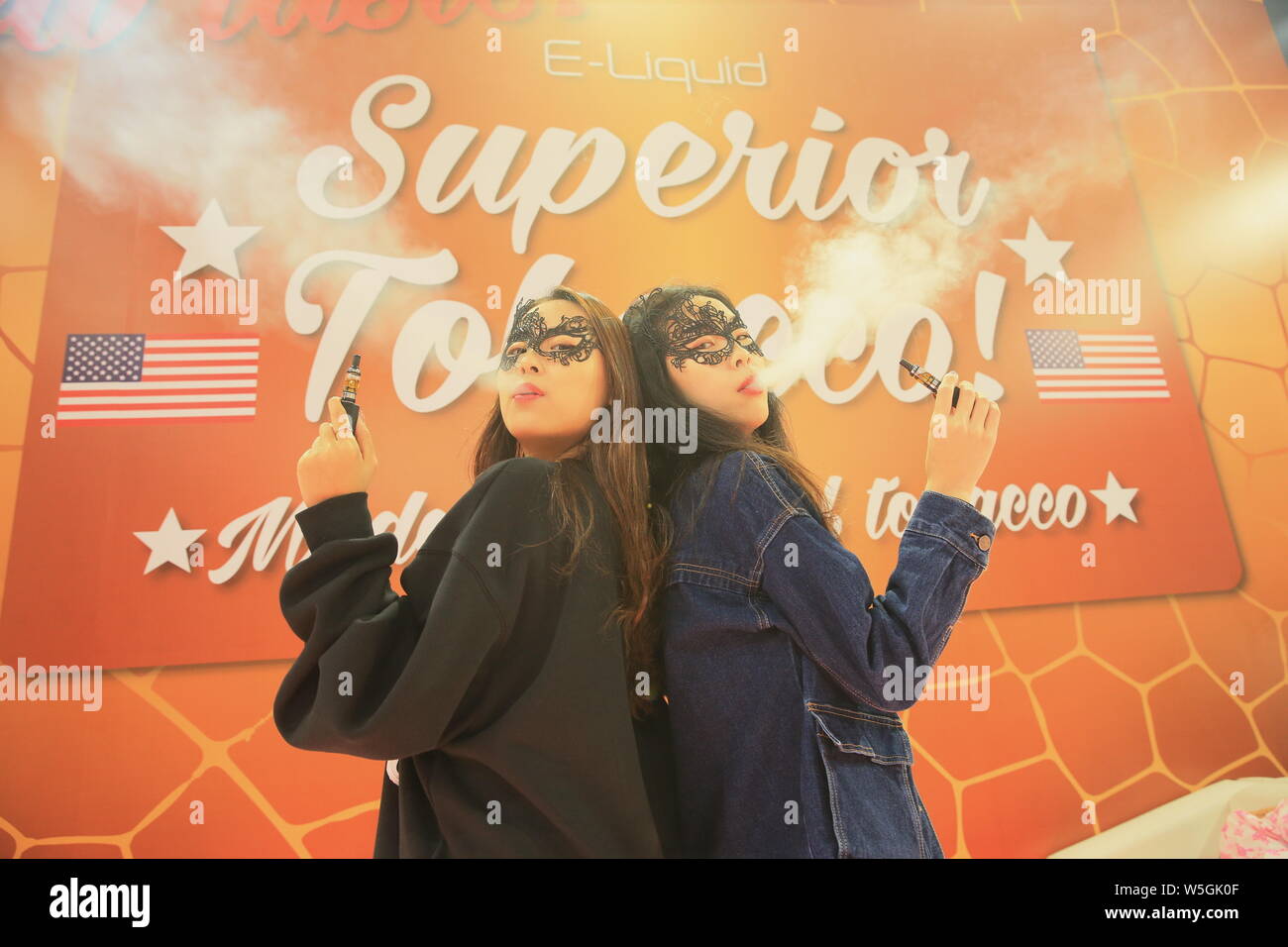 Vaping expo hi-res stock photography and images - Alamy