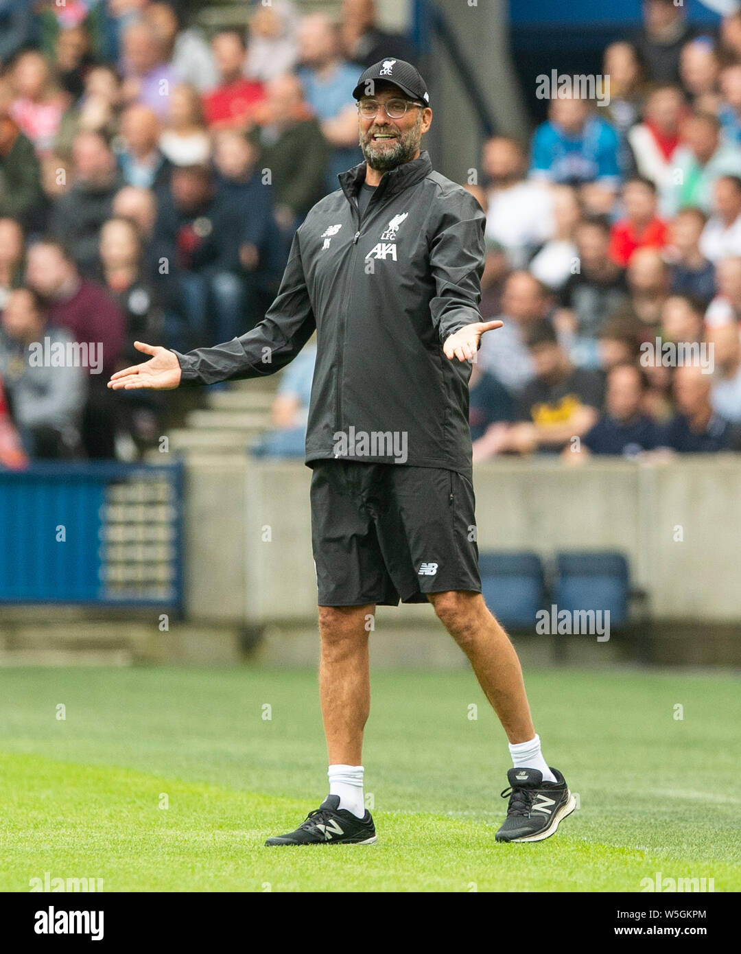 Liverpool fc pre match photo hi-res stock photography and images - Alamy