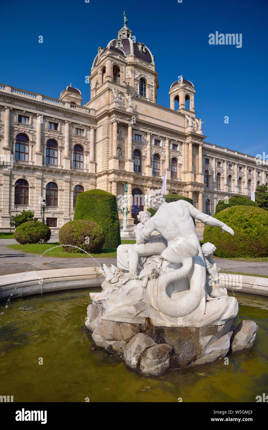 Vienna 19th century construction hi-res stock photography and images ...