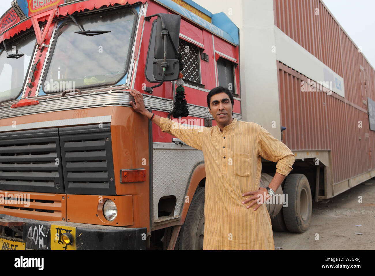 Indian Lorry Driver Stock Photos & Indian Lorry Driver Stock Images - Alamy