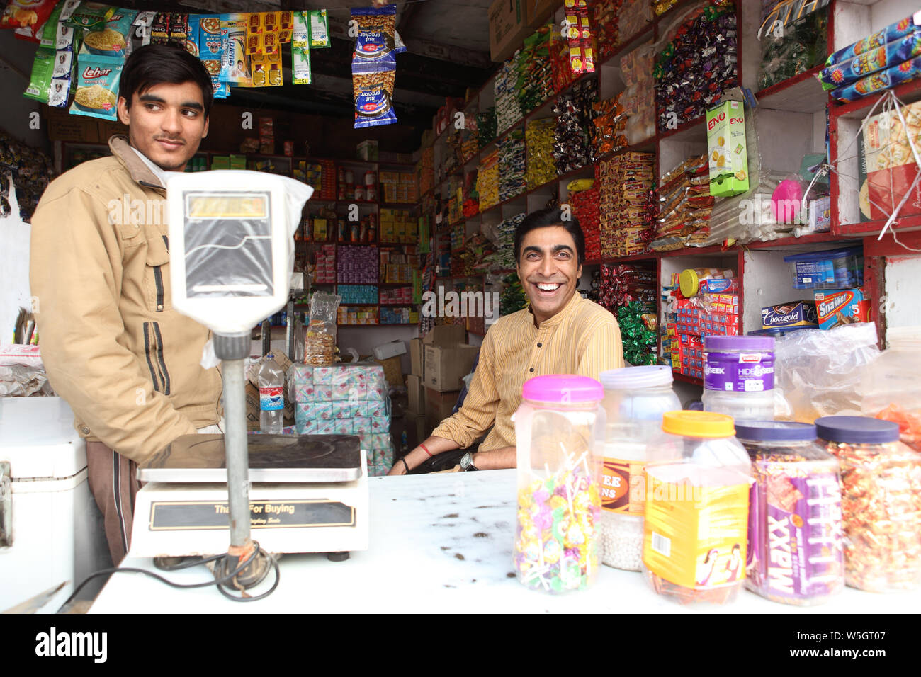 Indian shopkeeper casual clothing hi-res stock photography and images ...